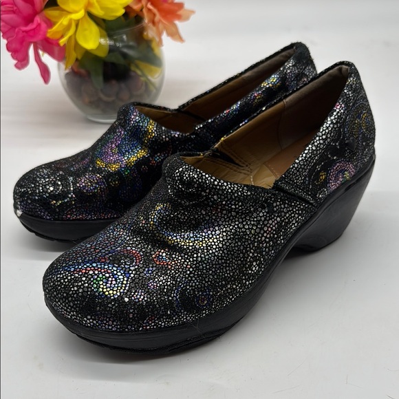 Nurse Mates | Shoes | Nurse Mates Bryar Black Clogs With Cushioned ...